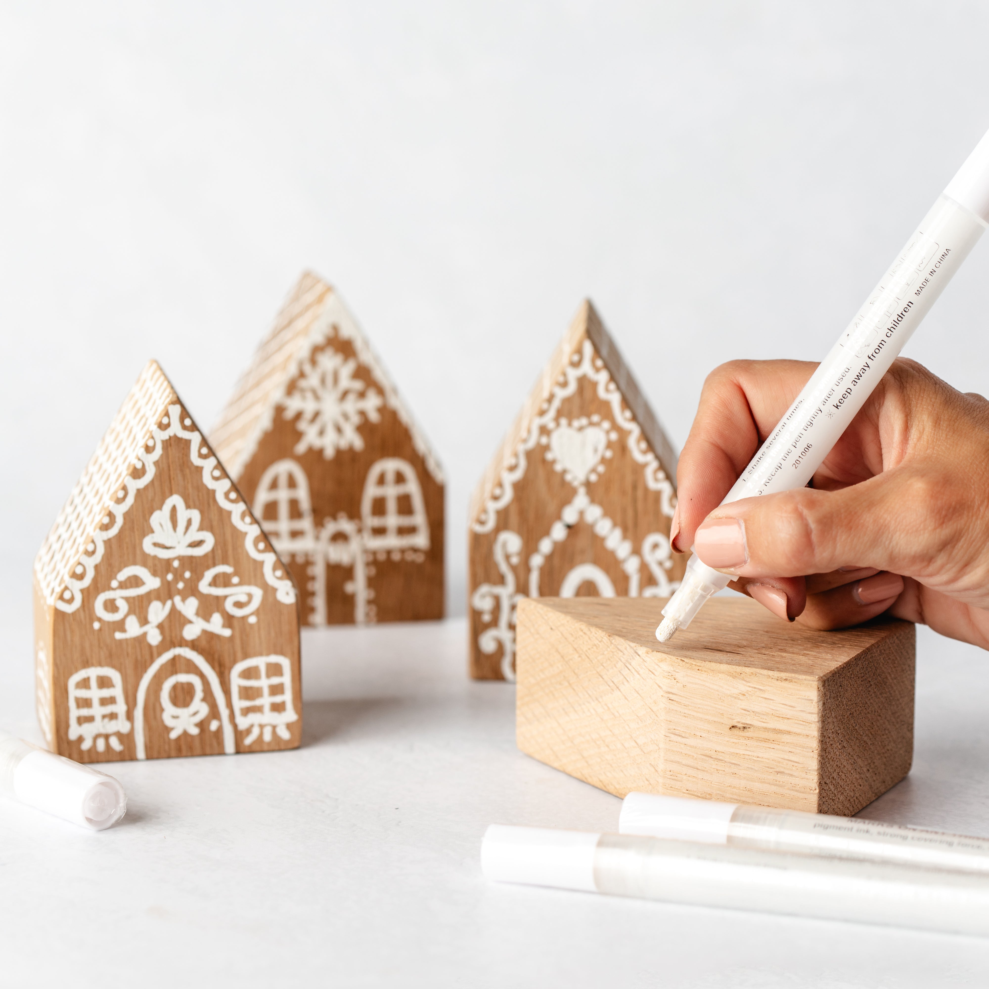 Gingerbread House DIY Kit (set of 4 houses) – White Gables Home