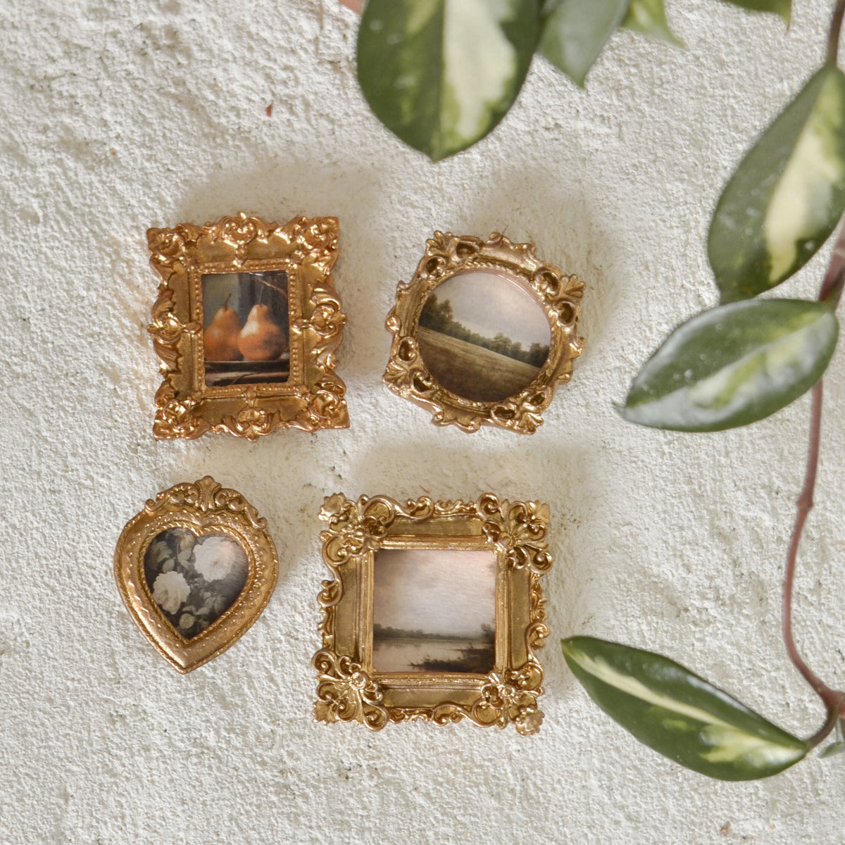 Mini Magnetic Antique Gold Frames | Set of 4 – White Gables Home